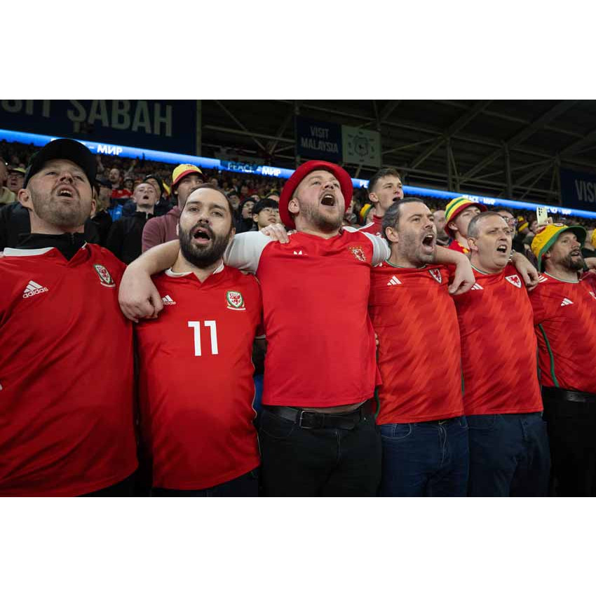 Blas ar Fwyd Website - Bryn's Kitchen, Sos Wal Goch, Red Wall Sauce ...