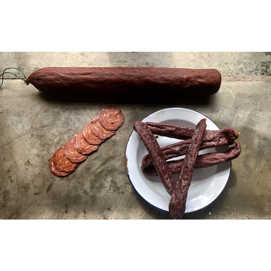 Blas ar Fwyd Website - Trealy Hot Pork & Beef Pepperoni Salami